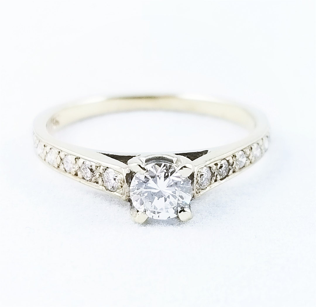 18k Diamond Engagement Ring - Etsy