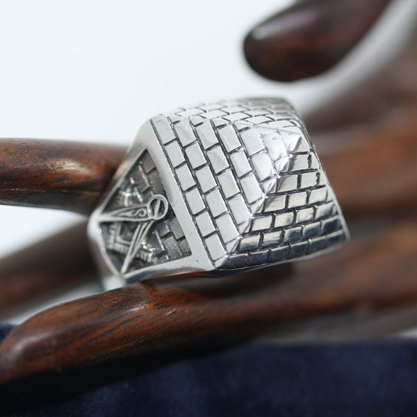 Silver Pyramid Ring - Etsy