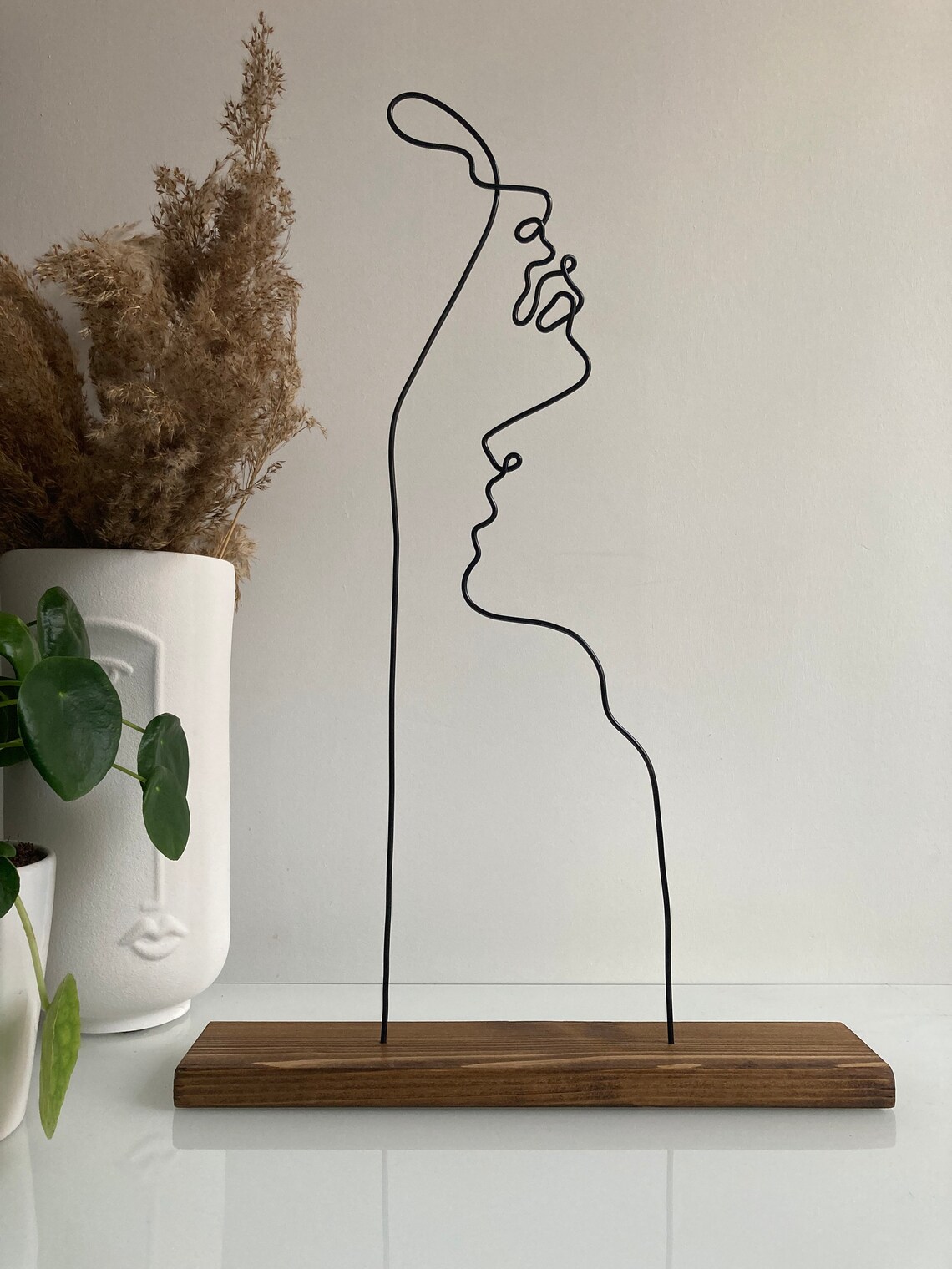 Arte de alambre Beso de pareja de una línea Escultura de - Etsy España