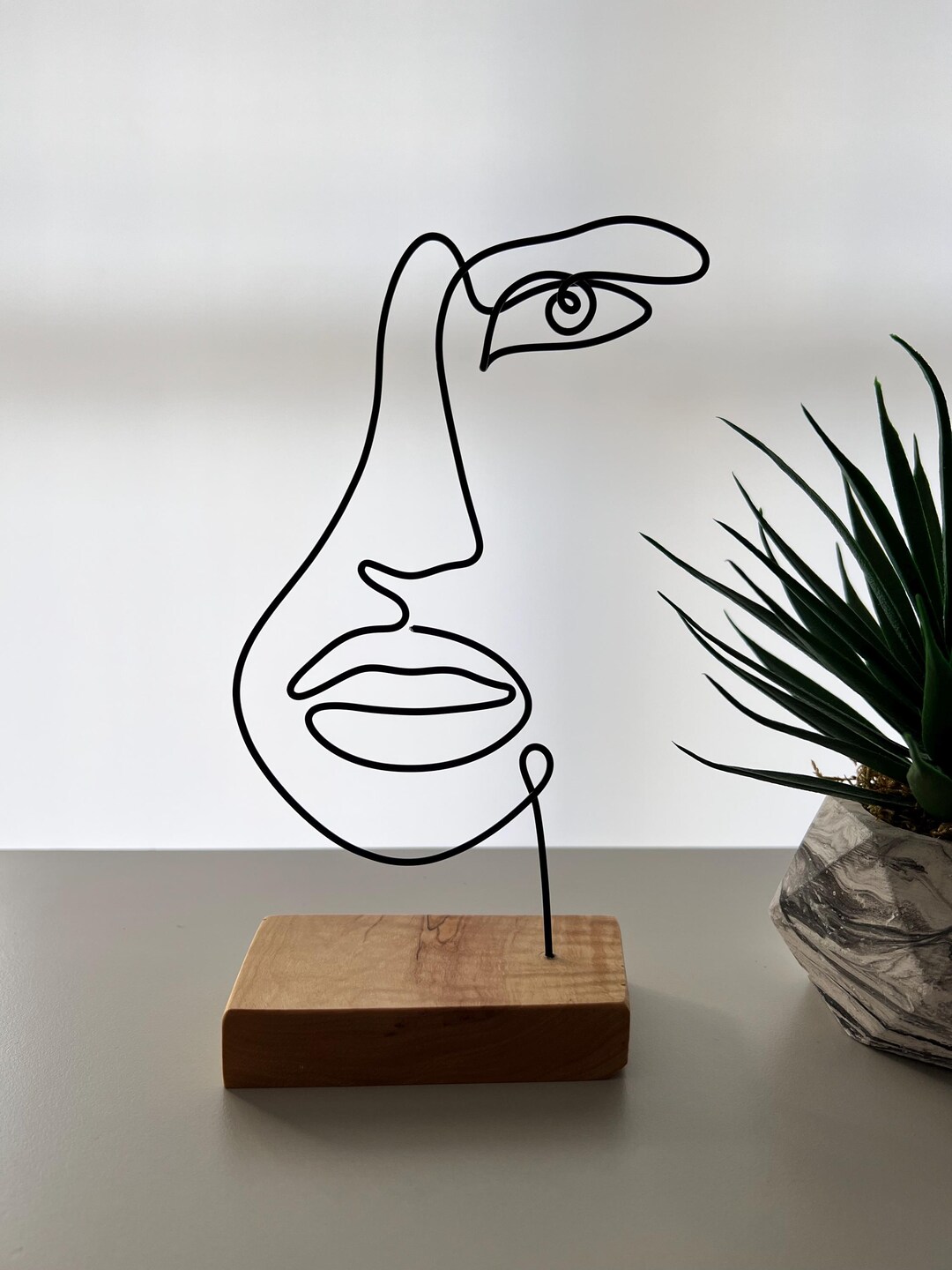 Wire Art Female Silhouette, Minimalist Abstract Wire Face Sculpture ...