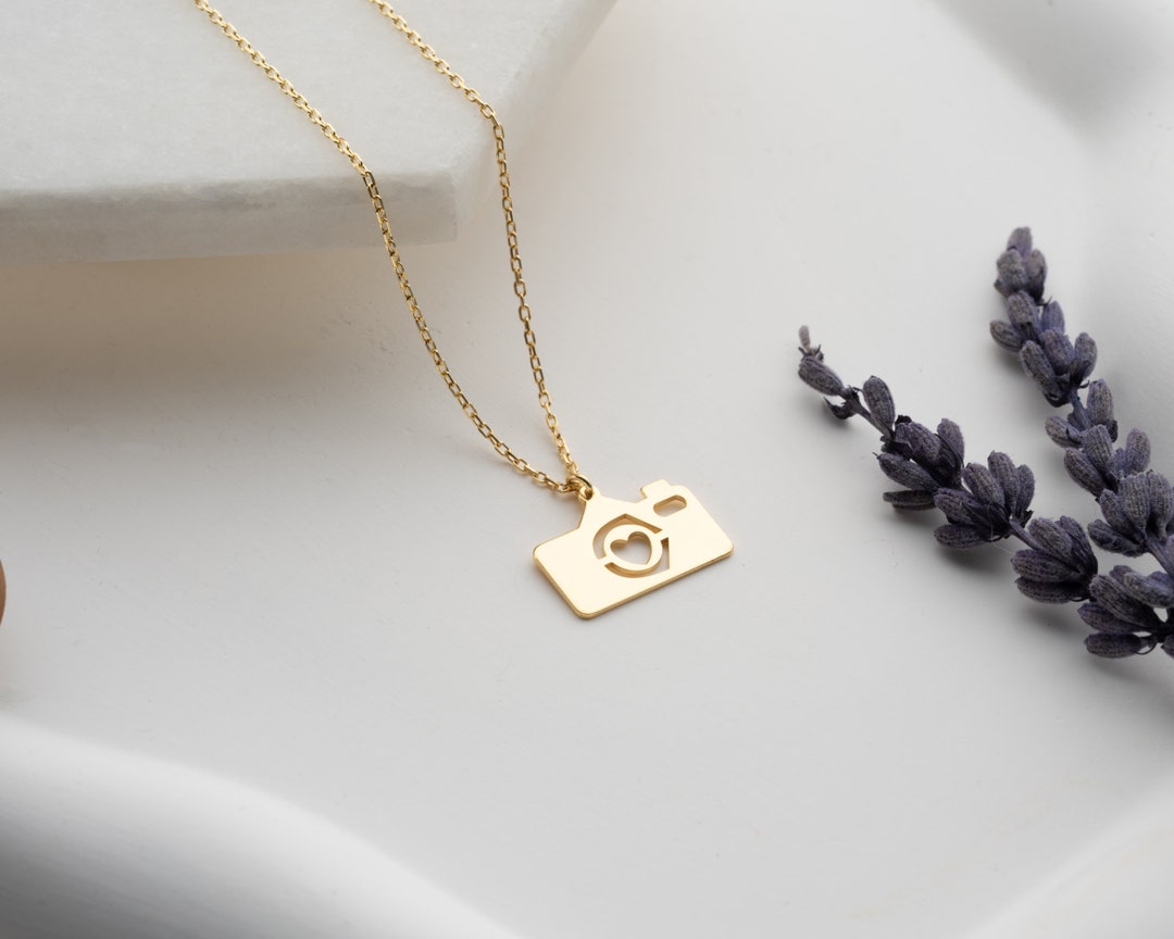 Minimalist Camera Necklace, Delicate Heart Camera Necklace, Dainty ...