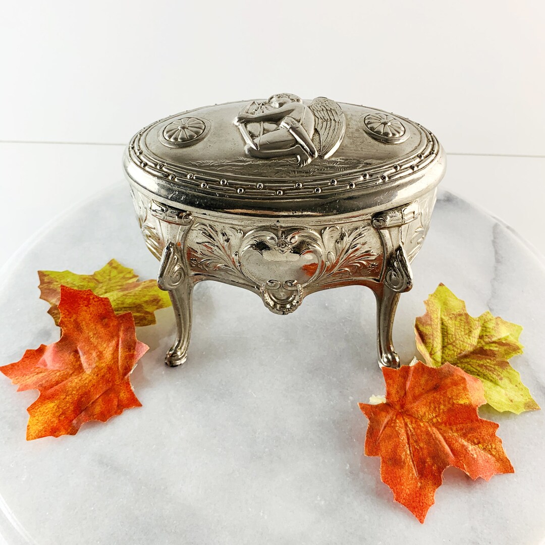 Silver-colored Vintage Jewelry Box Lined Inside With Red - Etsy