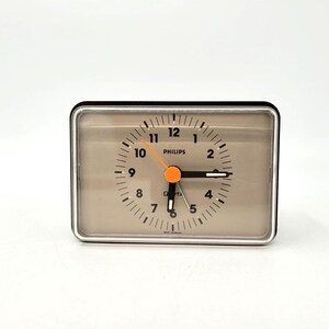 Vintage Alarm Clock Philips HR5373, Contemporary Battery Powered Alarm ...