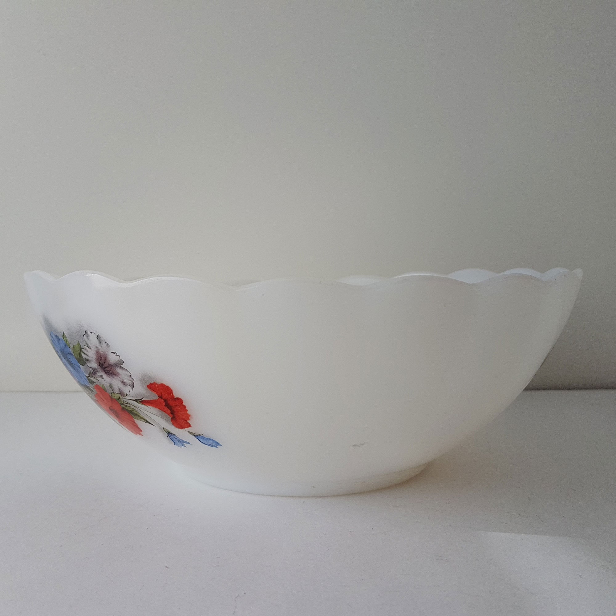 Set of 2 Vintage Arcopal bowls. 1 Large and 1 small bowl both | Etsy