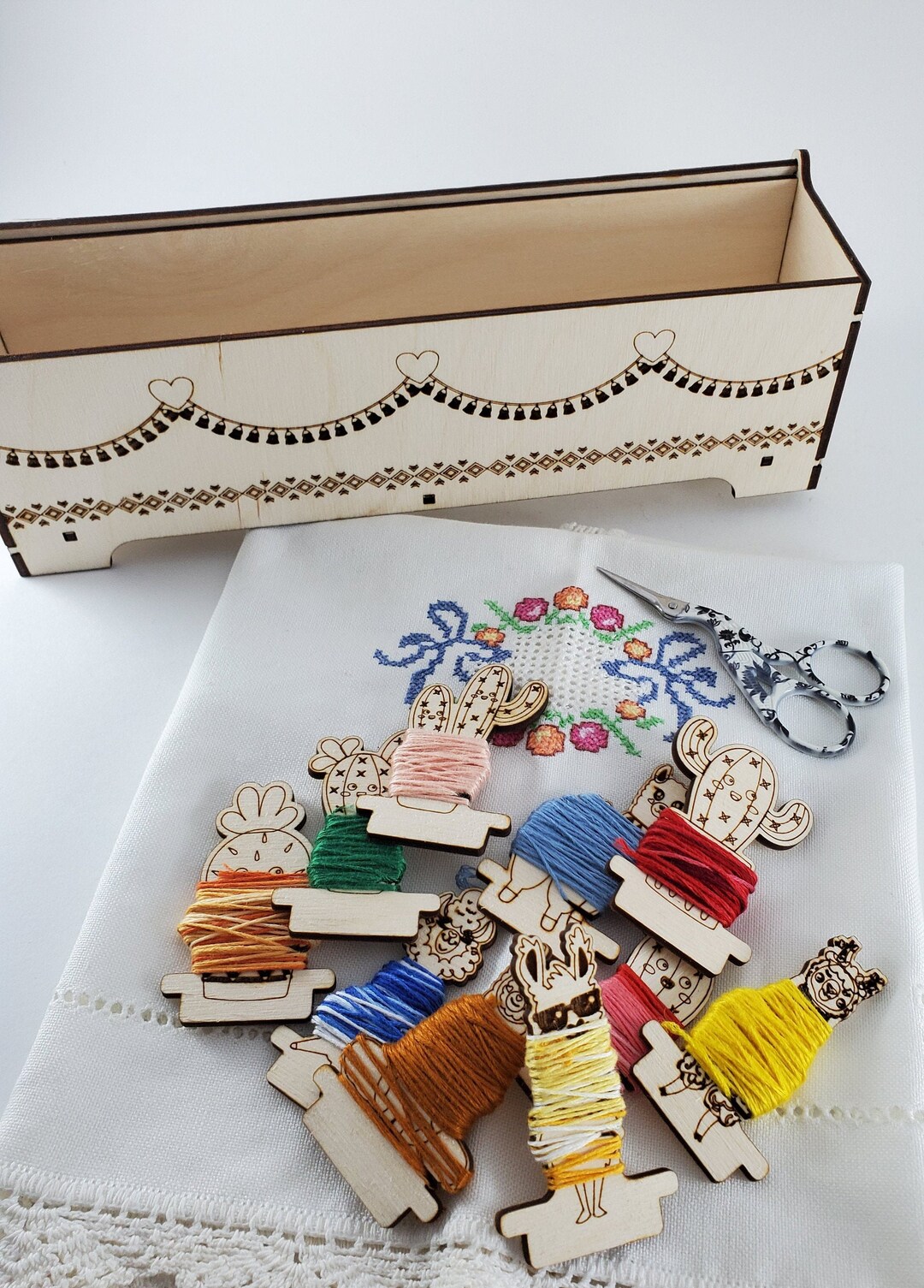 Cross Stitch Storage, With 10 Floss Bobbins, Llama Bobbins, Cactus ...