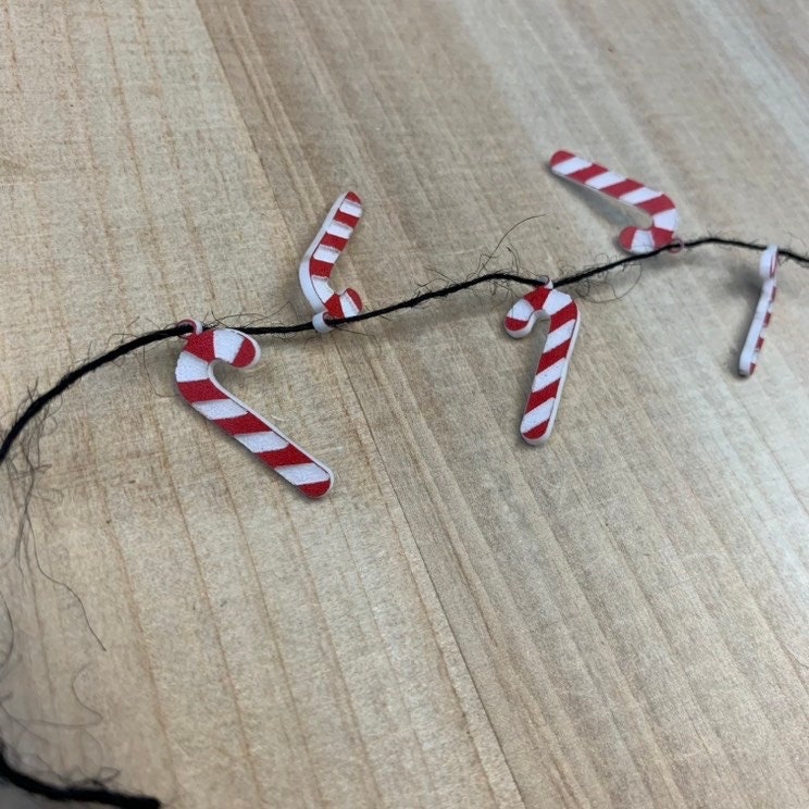 Candy Cane Banner — SAR - UNIQUE EMBELLISHMENTS GEARED FOR UNIQUE PROJECTS