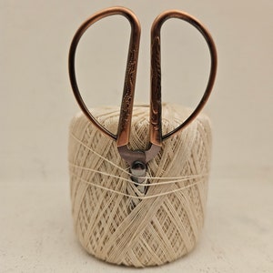 Pretty Cream Vintage Spool of Thread With Beautiful Vintage Style ...