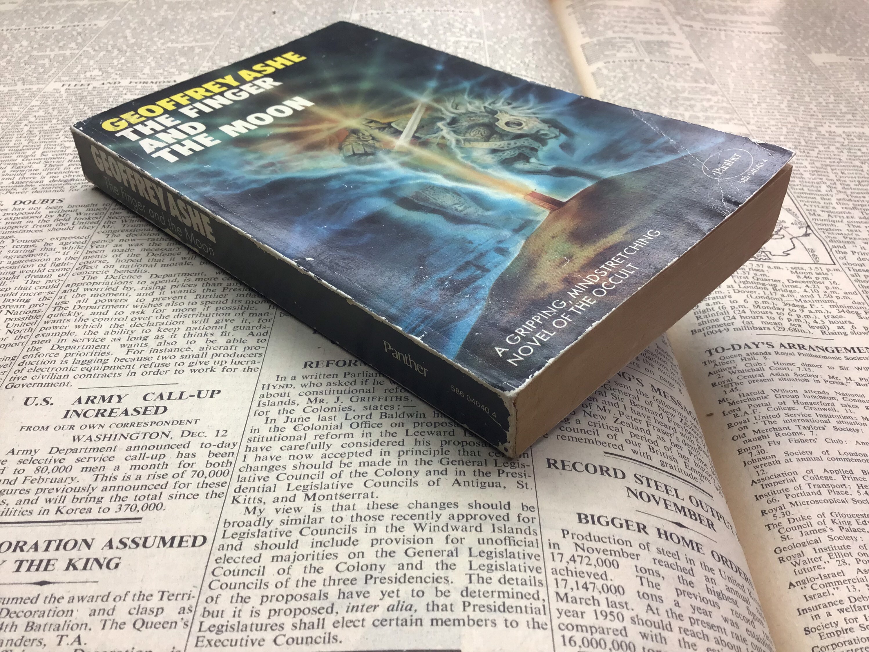 The Finger and the Moon by Geoffrey Ashe 1975 Panther Vintage - Etsy