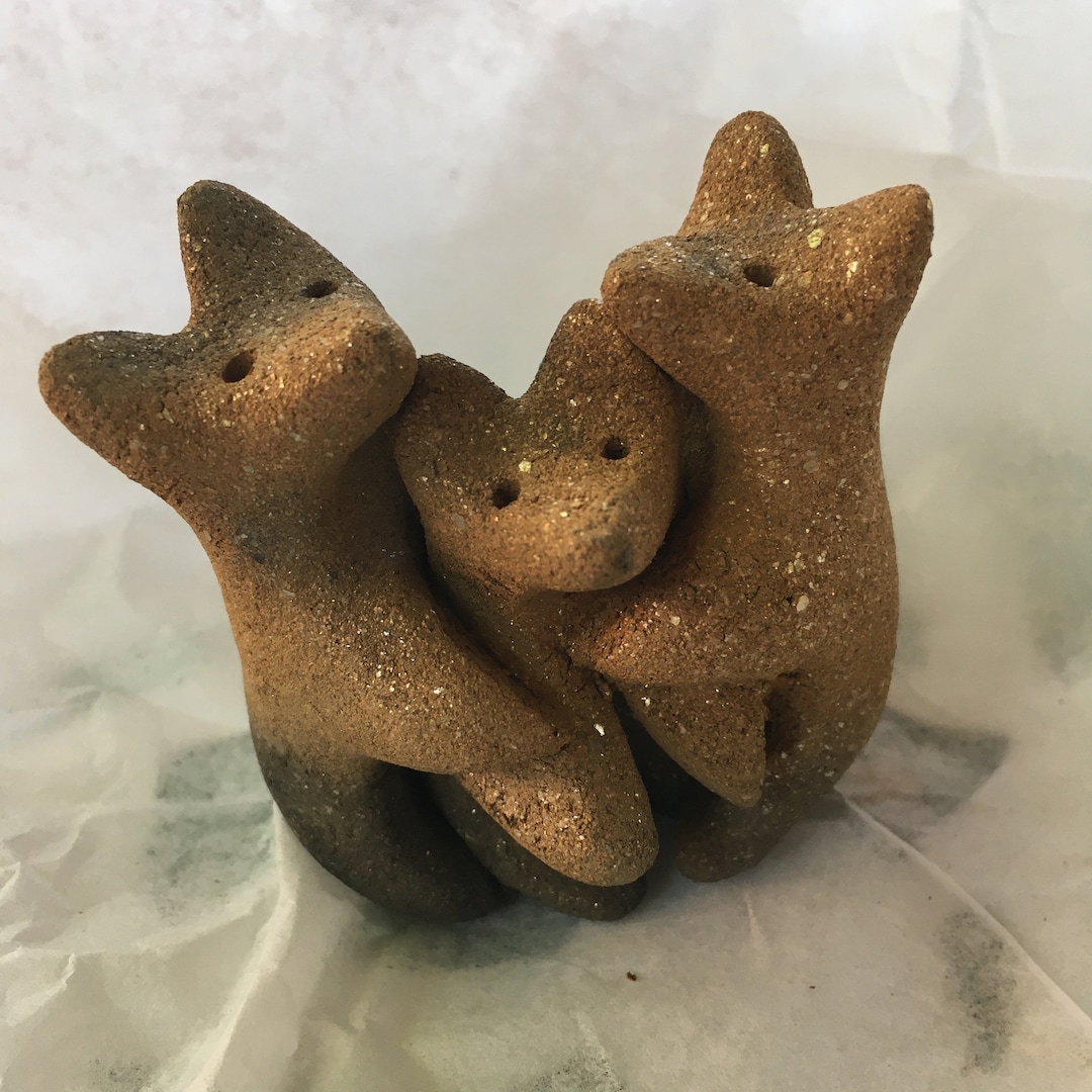 Taos Pueblo Micaceous Clay THREE BEAR Family Vintage Signed Jason ...