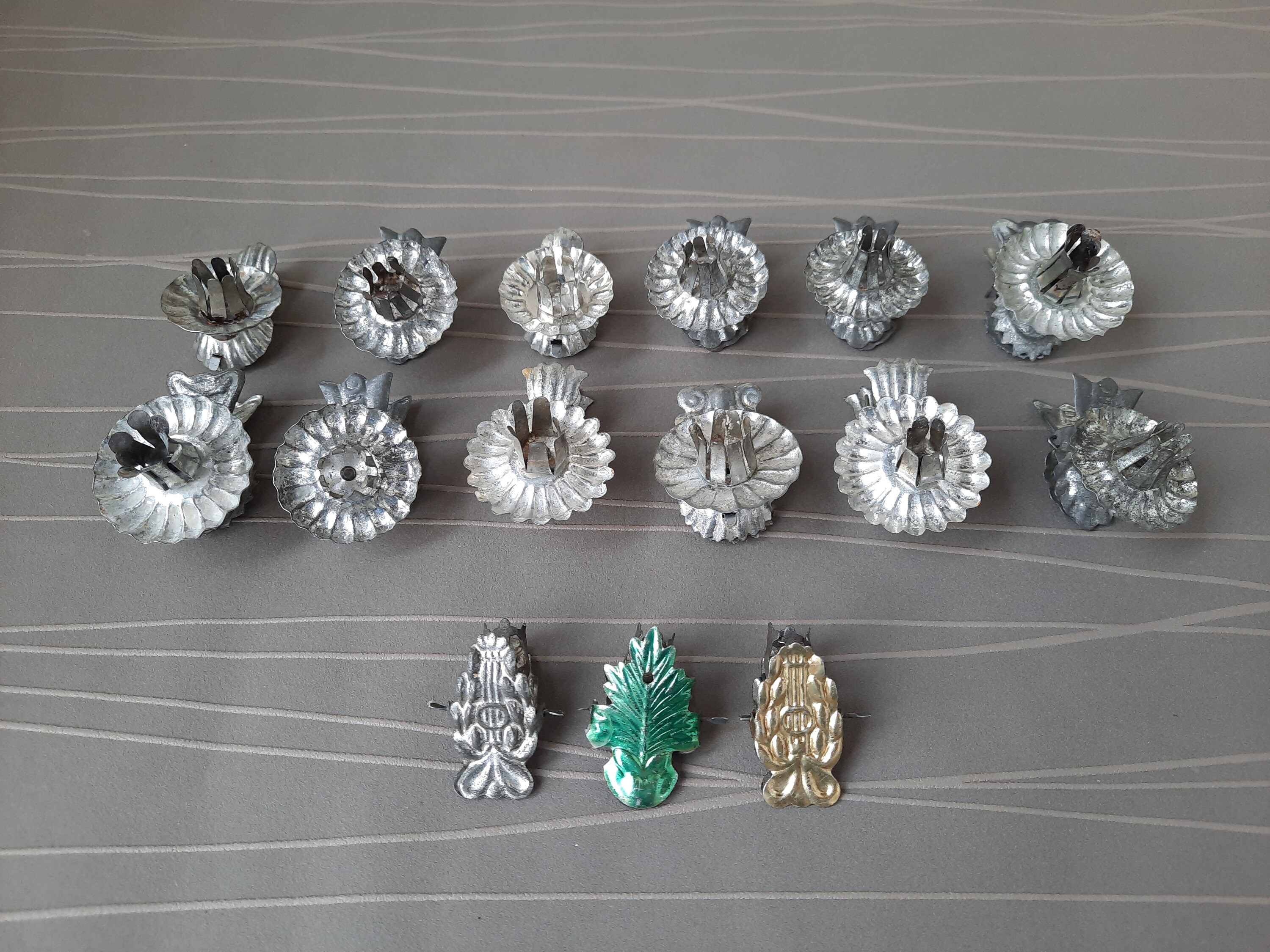 15 Christmas Tree Clips, Vintage Candle Holders, Metal Clips, Pinecone ...