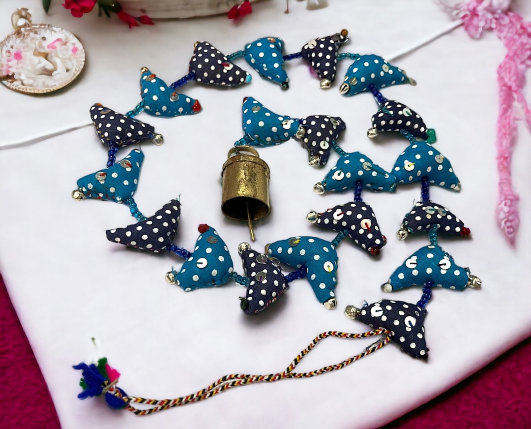 20 Tota Bird Bells 86 Cm Length Prosperity Hens Mobile String Bohoemian ...