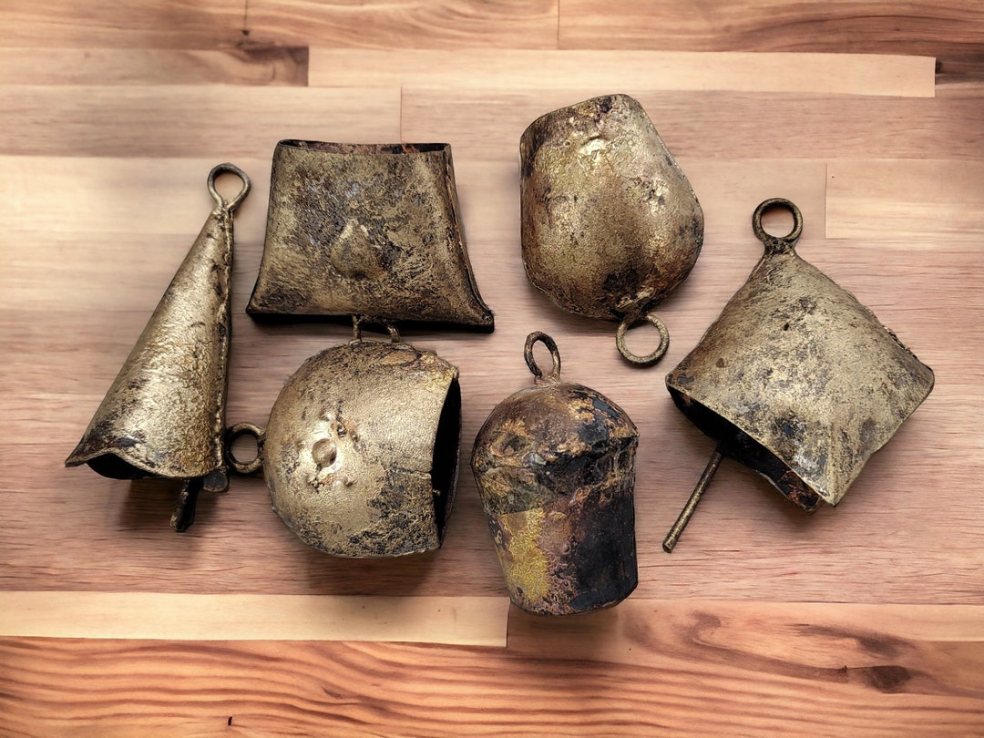 Vintage Rustic Iron Tin Cow Bell Craft Bells Height Antique Finish Set ...