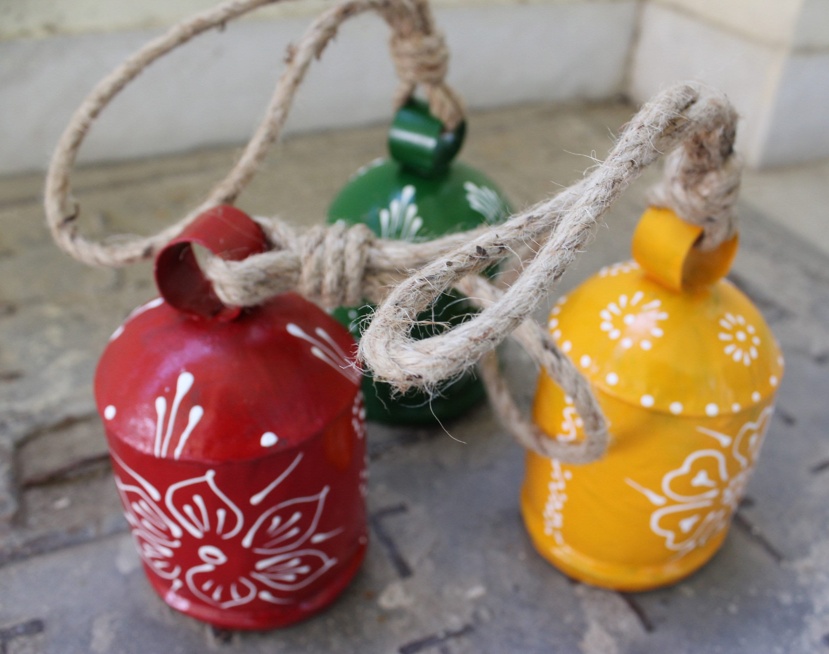 6" Inches Hand Painted Metal Bells With Jute Rope Christmas Decoration ...
