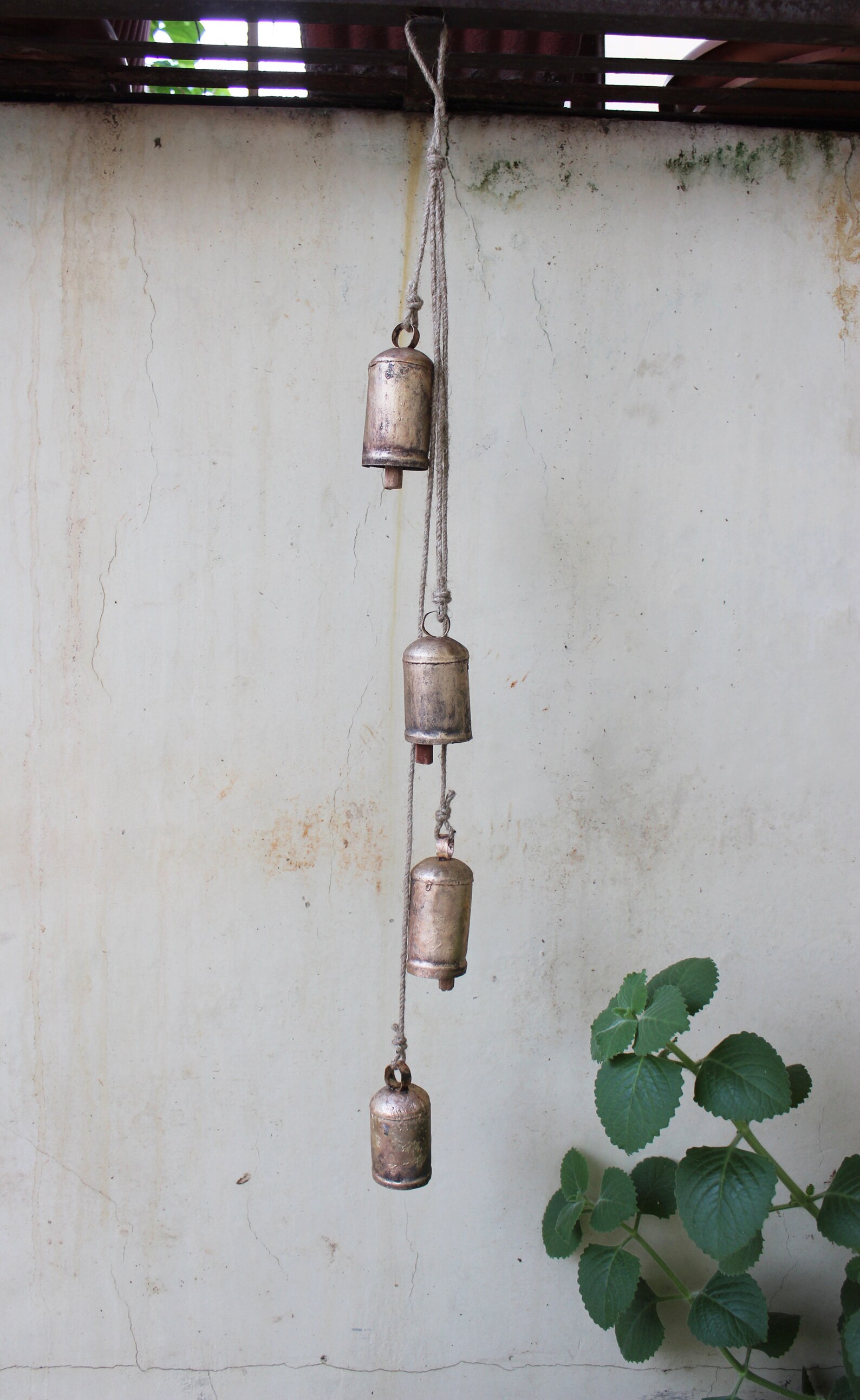 4 Harmony Vintage Cow Bells Rustic Chimes With Wooden Clapper Hanging ...