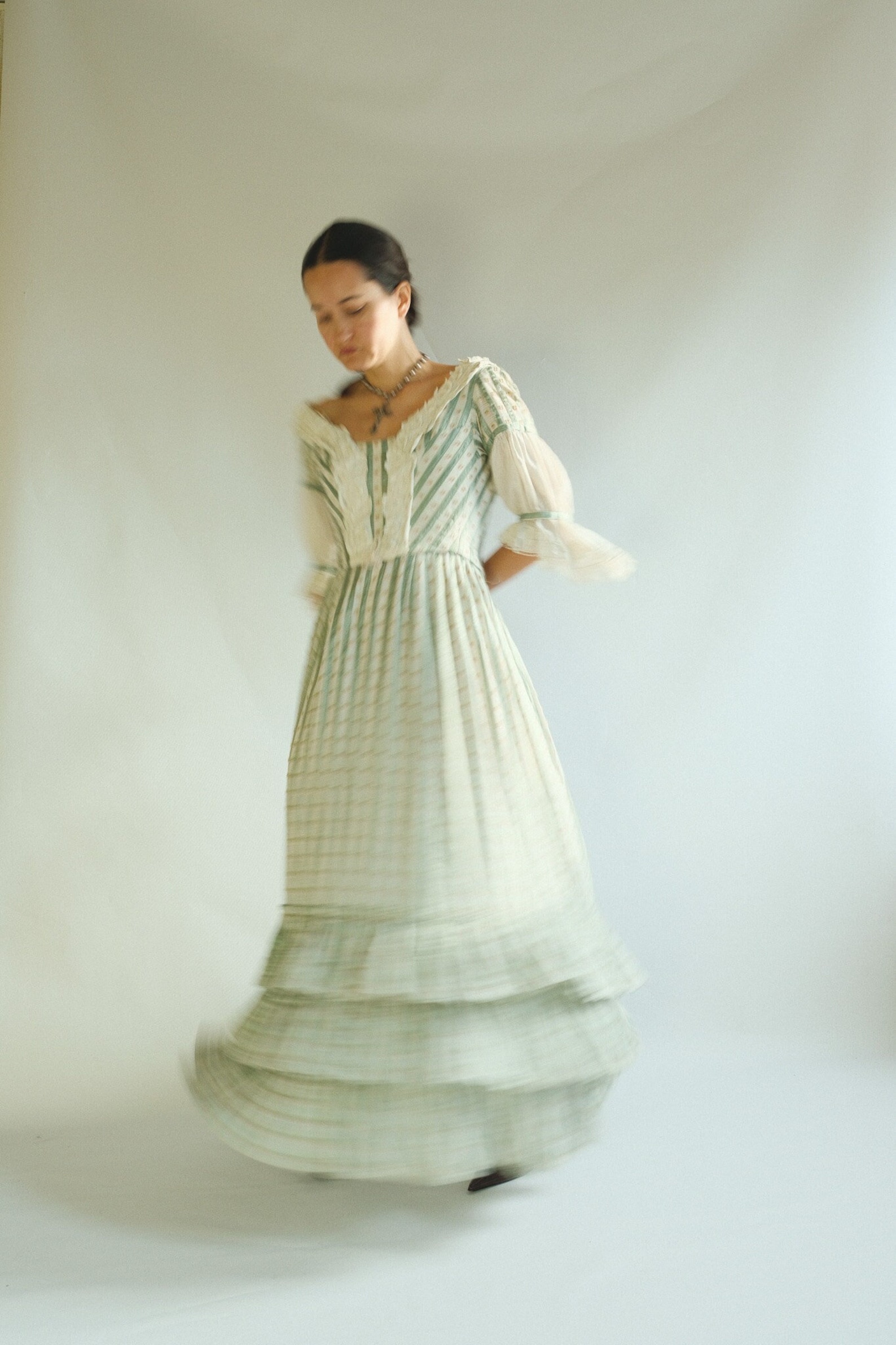 True Vintage Victorian Style Peasant Cotton Bell Sleeve Peasant Dress ...