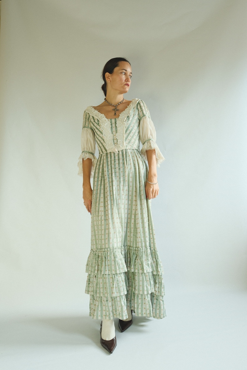 True Vintage Victorian Style Peasant Cotton Bell Sleeve Peasant Dress ...