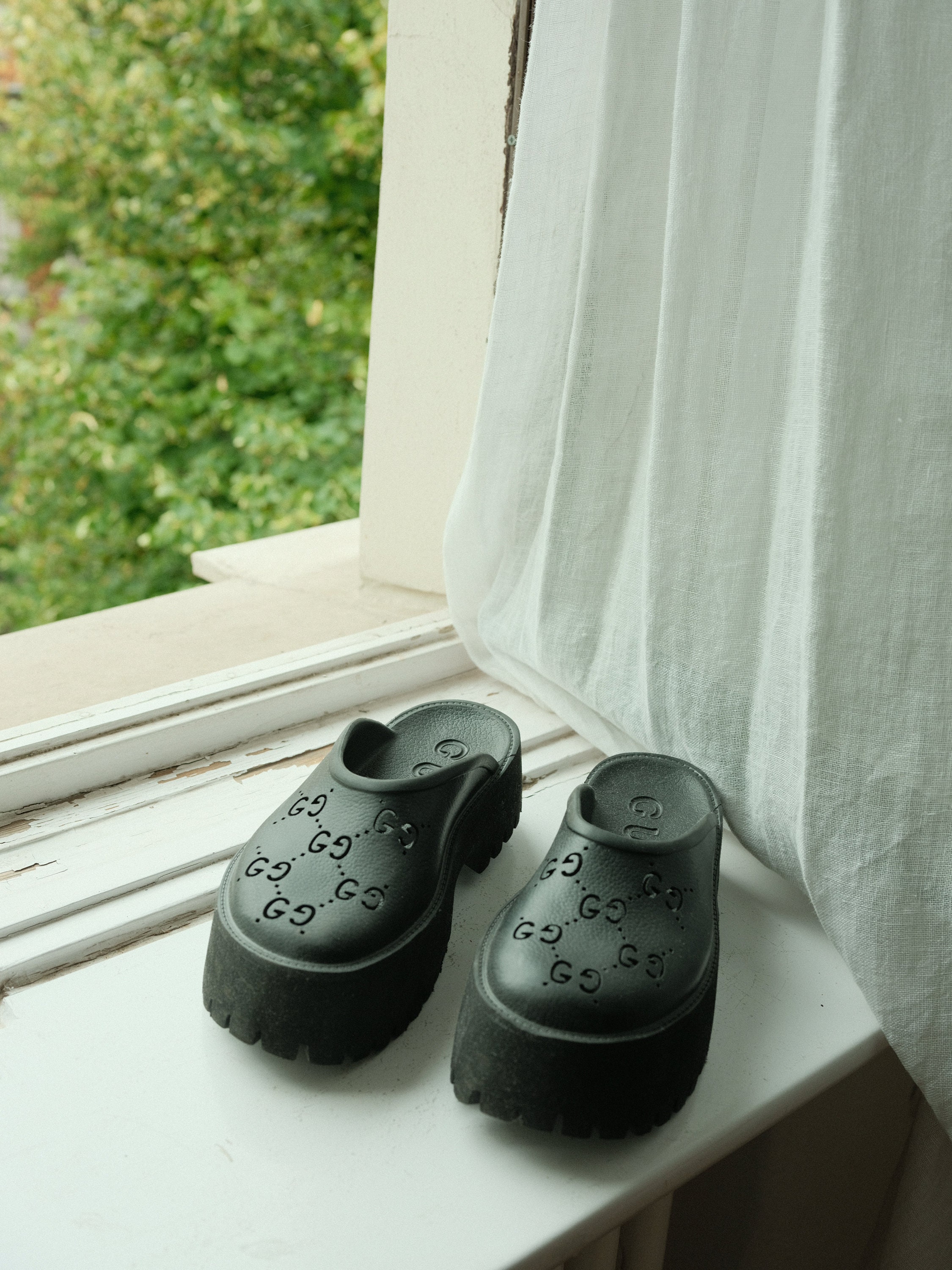 Gucci Perforated Rubber Croc Clogs 38 - Etsy