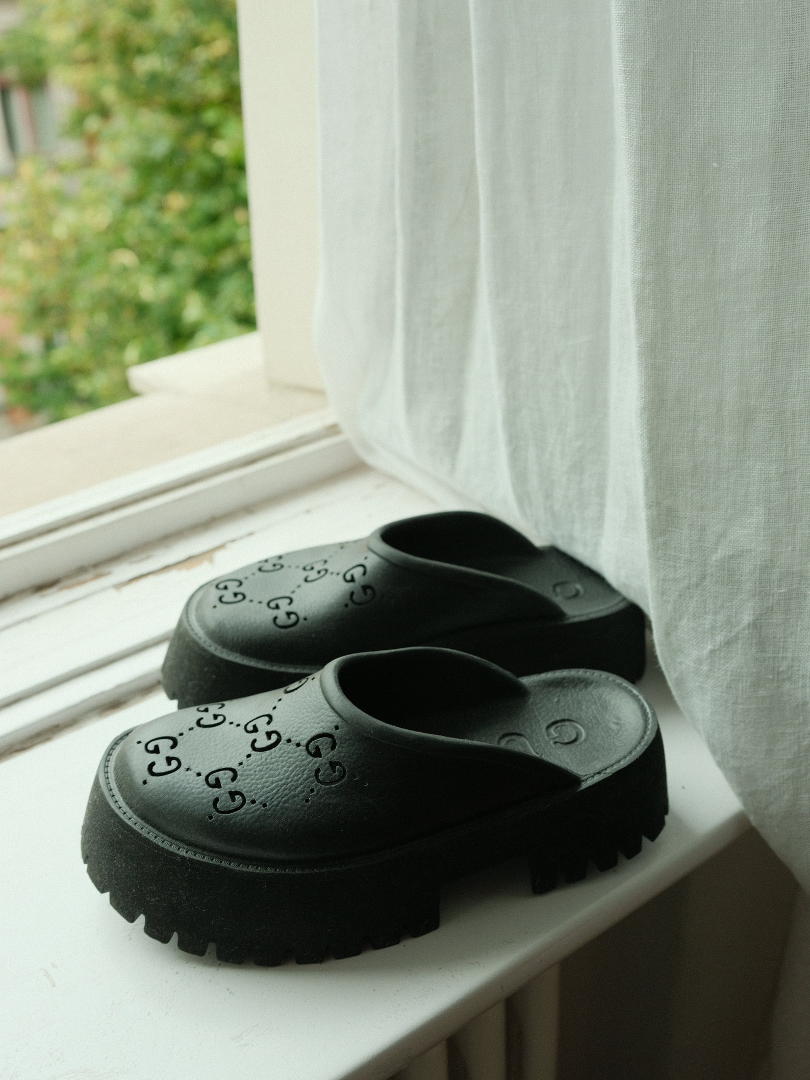 Gucci Perforated Rubber Croc Clogs 38 - Etsy