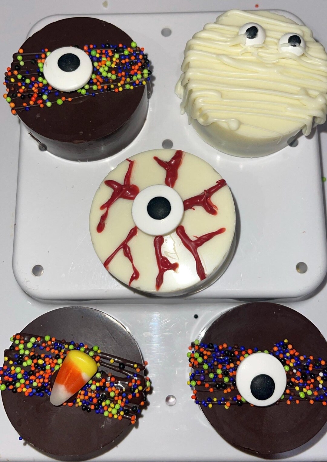 Halloween Dipped Oreos (spooktacular for Parties) - Etsy