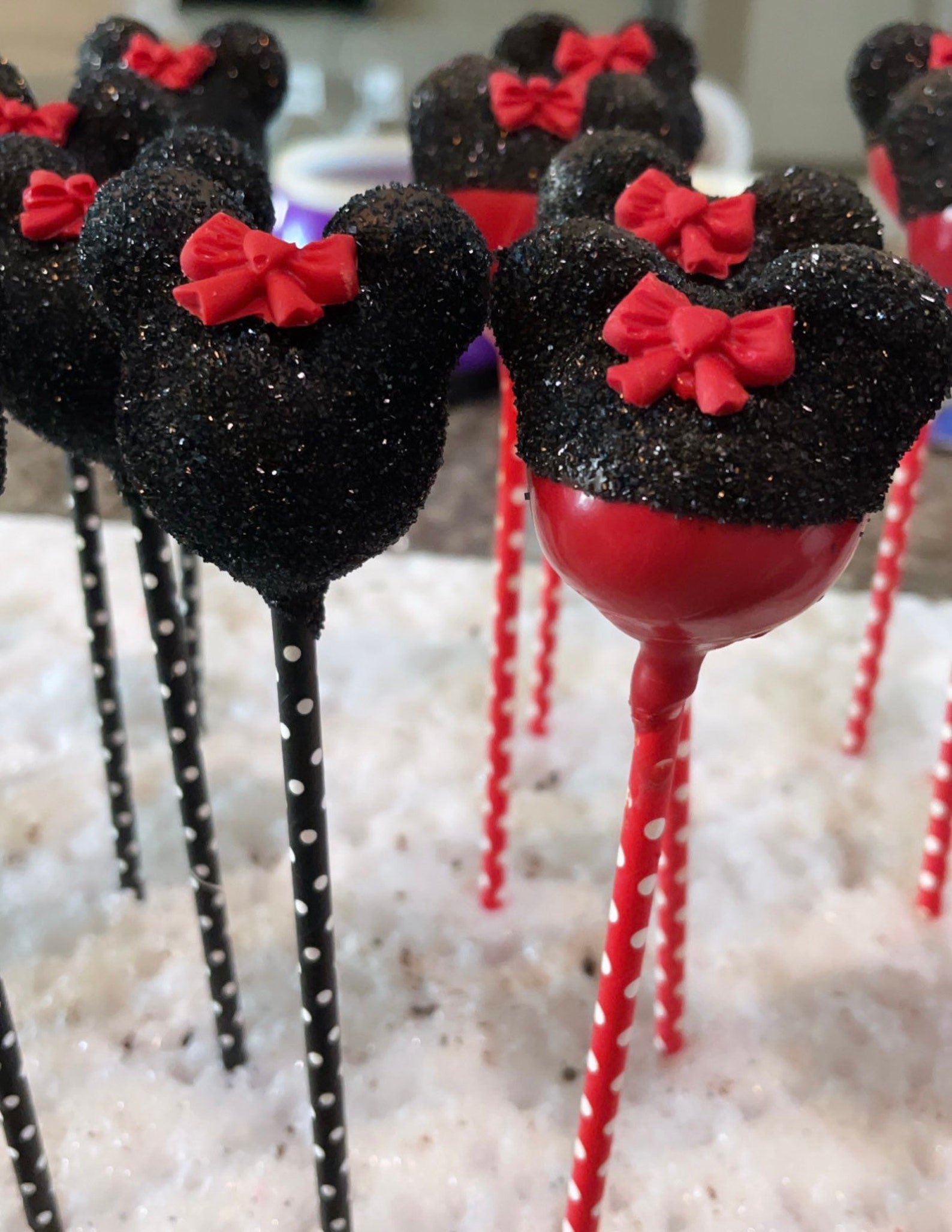 Minnie or Mickey Mouse Cakepops - Etsy