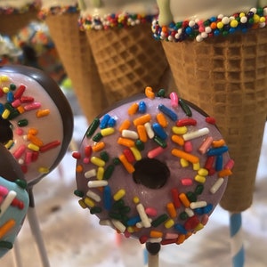 Donut “cakepops “ - Etsy