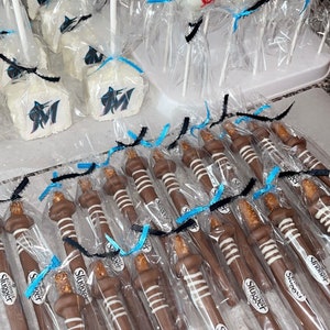 Baseball Bat Chocolate Covered Pretzel Rods /OR Baseball - Etsy