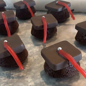 Graduation Cap Brownie Bites - Etsy