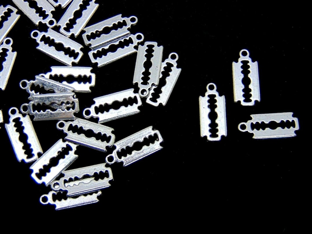 25 Pcs - 16mm Tibetan Silver Razor Blade Punk Gothic Jewellery Craft ...