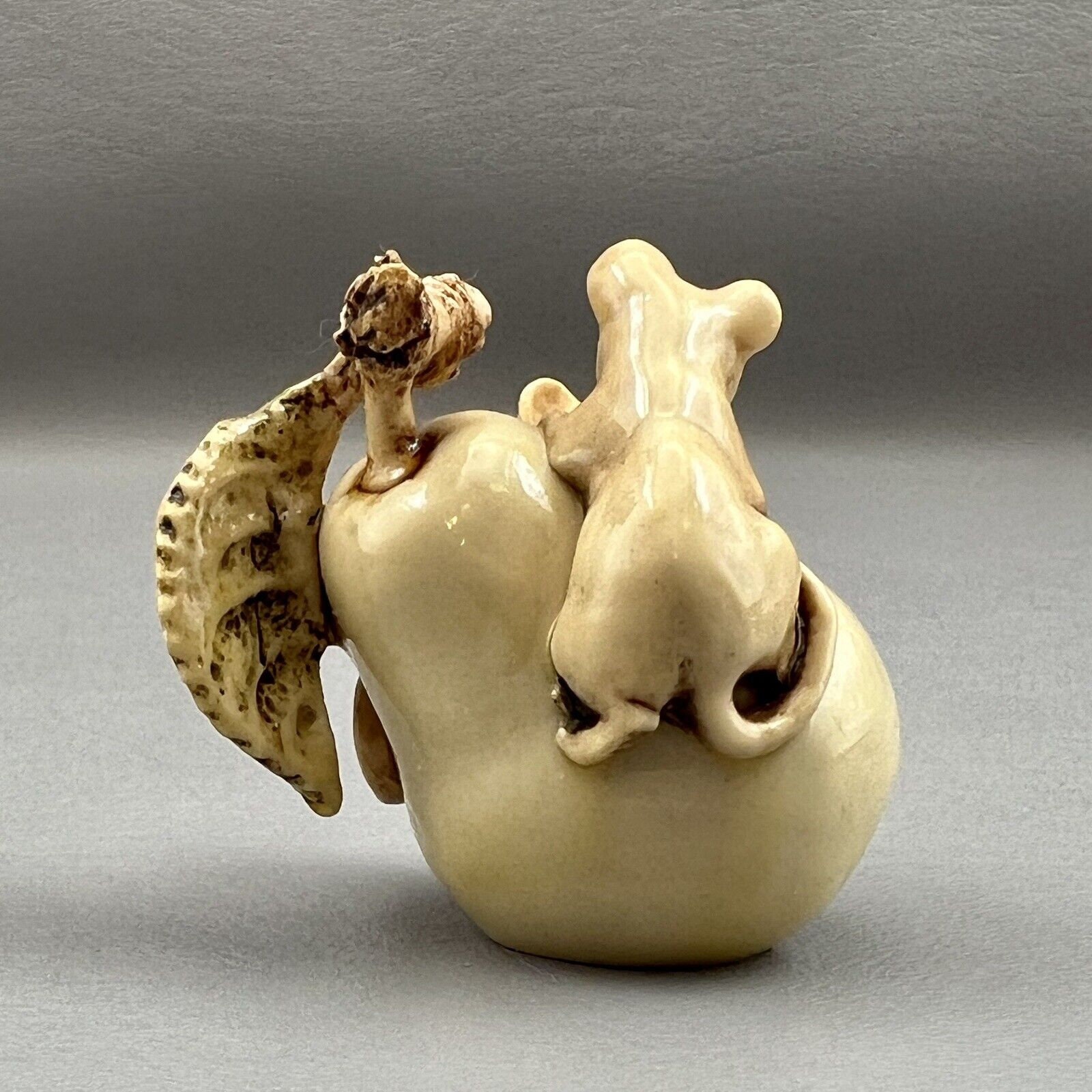 Fragile World Harmony Kingdom Mice on Pear Figurine FWDL2 2004 - Etsy