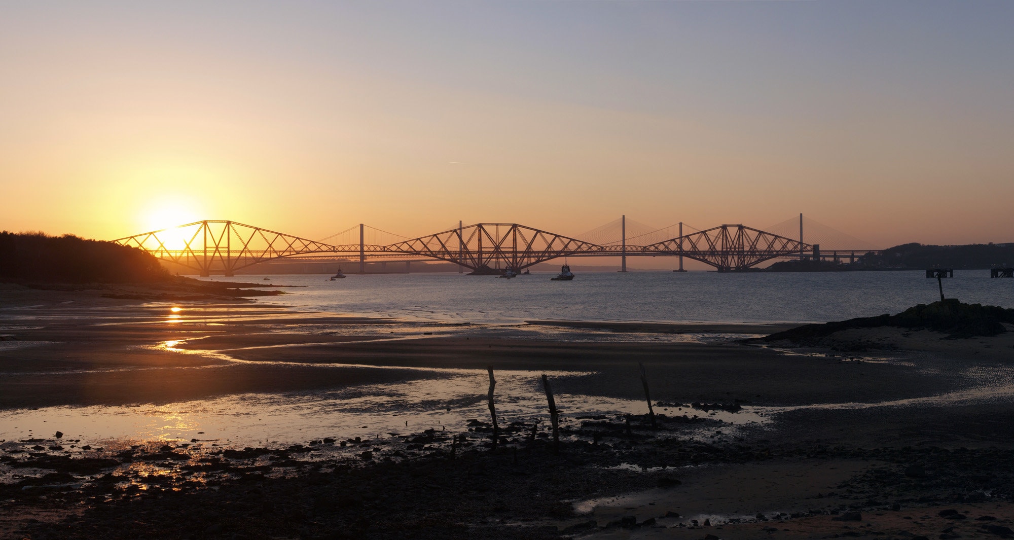 Sunset at the Forth Rail Bridge, South Queensferry, Edinburgh ...