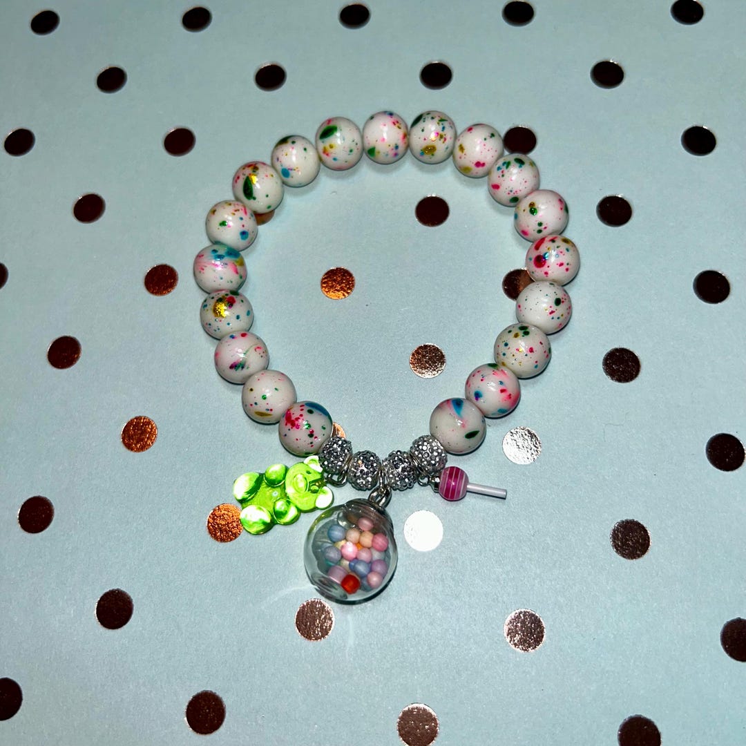 Playful Splatter Color Bead Bracelet With Gumball Machine, Lollipop ...