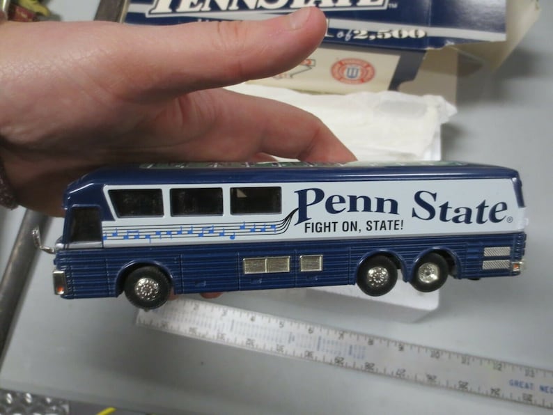 1997 Penn State 1:64 Diecast Coach Bus W/ Box White Rose Collectibles ...