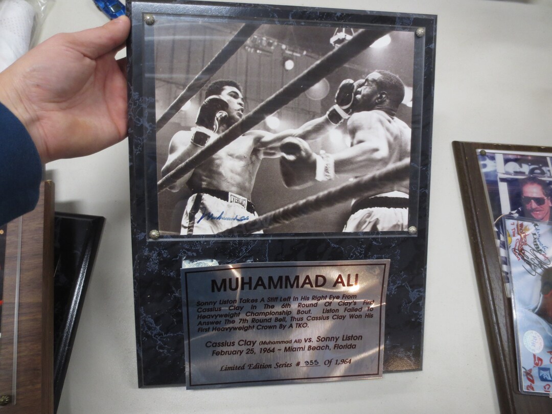 Muhammad Ali Autographed 8x10 Photo Mounted on Plaque (vs Liston ...