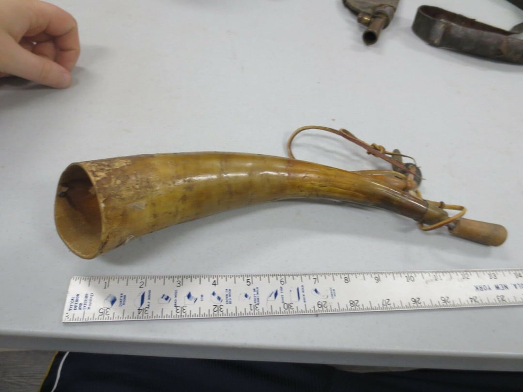 19th Century Powder Horn W/ 1846 Large Cent & Chinese Coin - Etsy