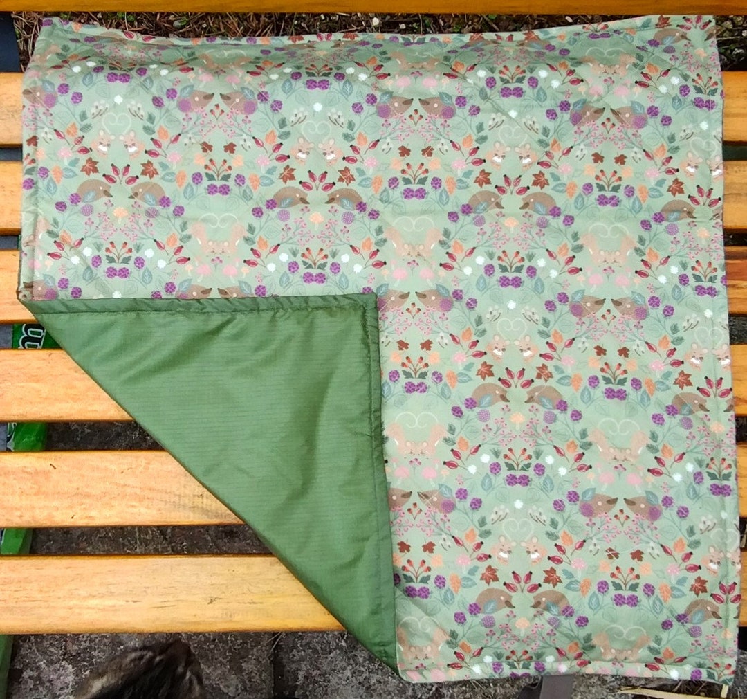 Compact, Lightweight, HEDGEHOGS Sit Mat, Sitting Mat, Padded Ground Mat ...