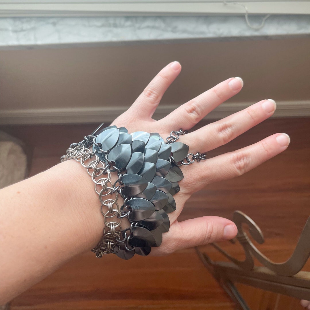 Scale Mail Gauntlet Hand Armor Dragonscale Scalemaille Gauntlet Hand ...