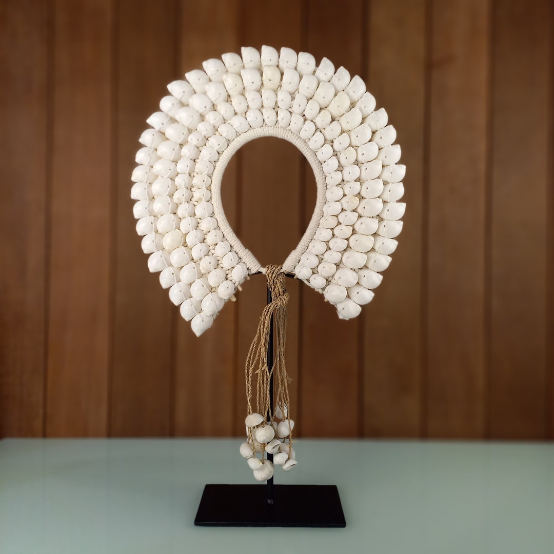 Hand Made Standing Shell Art, Shell Necklace on Stand Decoration, Sea ...