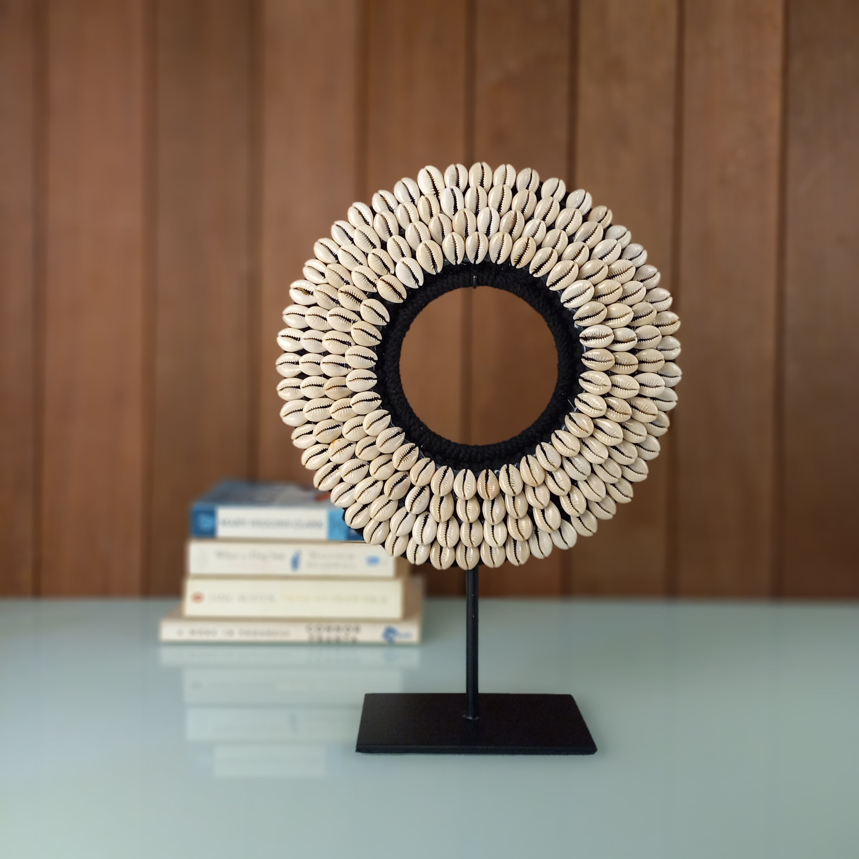 Shell Decorative Stand, Standing Shell Art, Round Seashell, Tropical ...