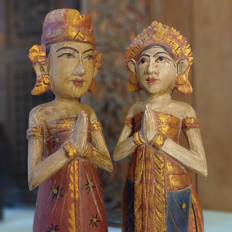 Hand-carved Balinese Welcome Couple Statue: Ethnic Home Decor - Etsy