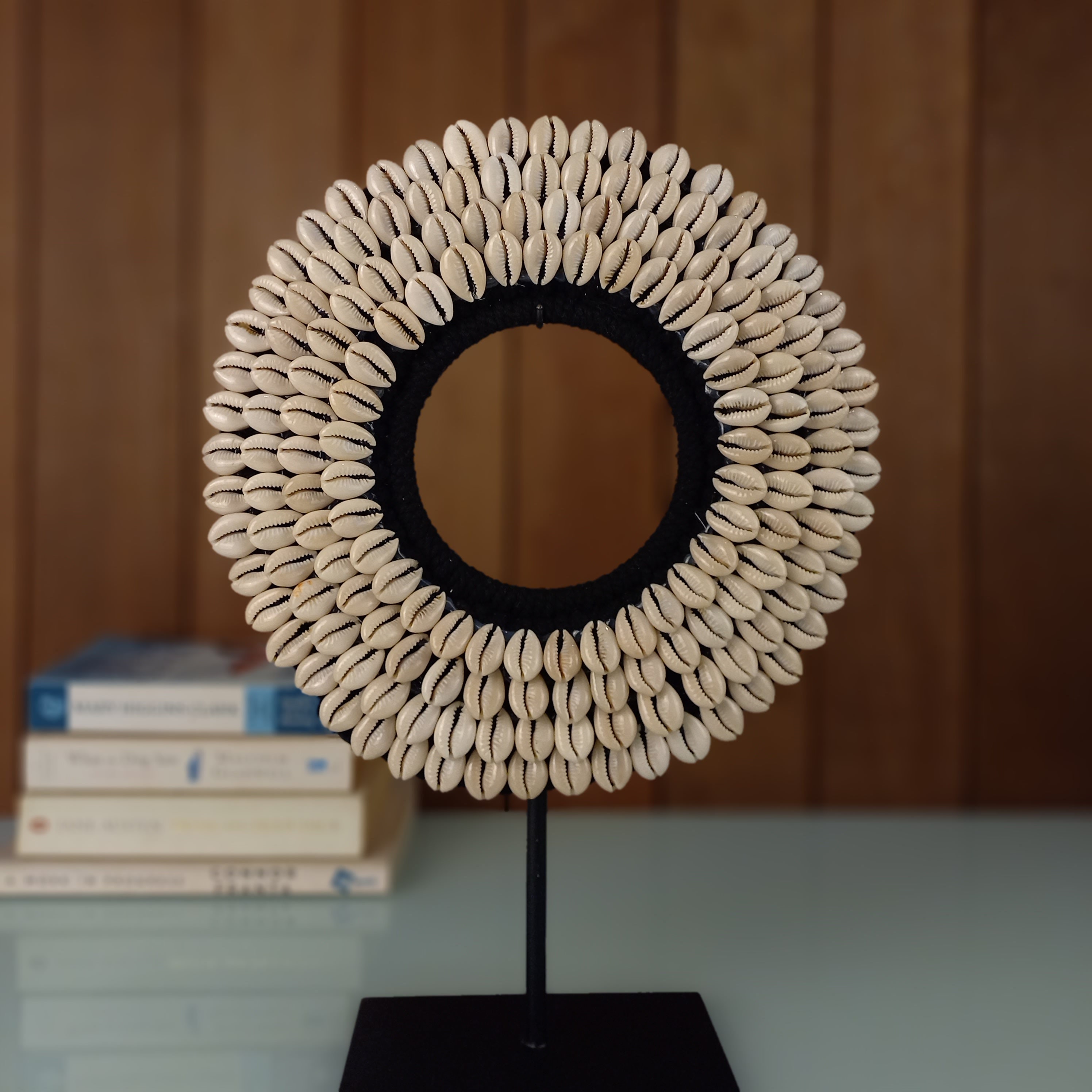 Shell Decorative Stand, Standing Shell Art, Round Seashell, Tropical ...