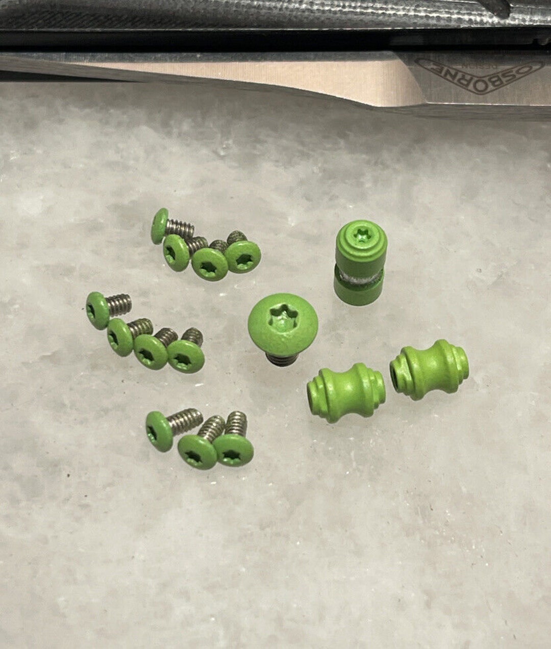 Zombie Green Screws, Thumb Stud & Standoff for Benchmade 940-2 G10 ...