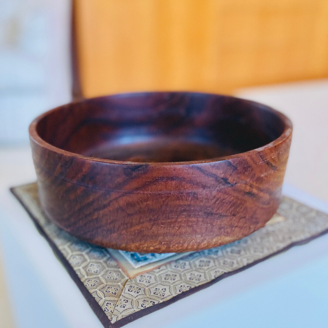 The Wyatt Bowl - Etsy