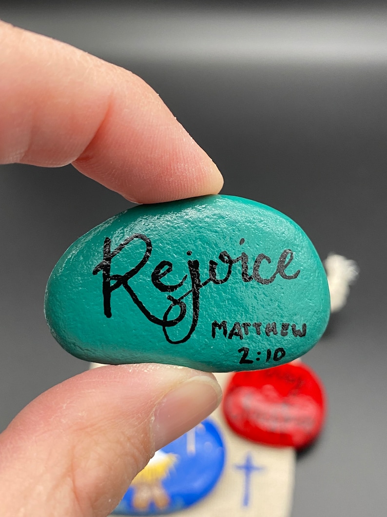 Painted Rocks | Set of 5 | Christmas Prayer Rocks | Handmade - Etsy