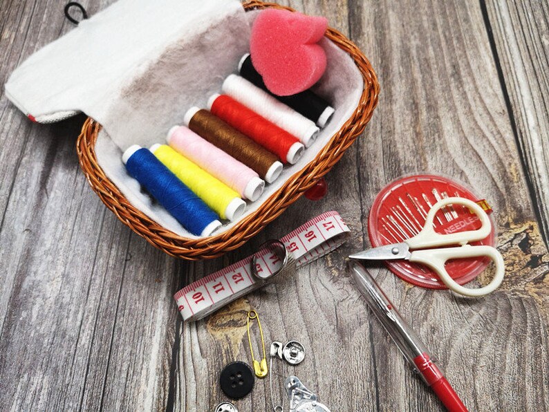 Retro rattan knit basket with cloth art lid sewing box linen | Etsy