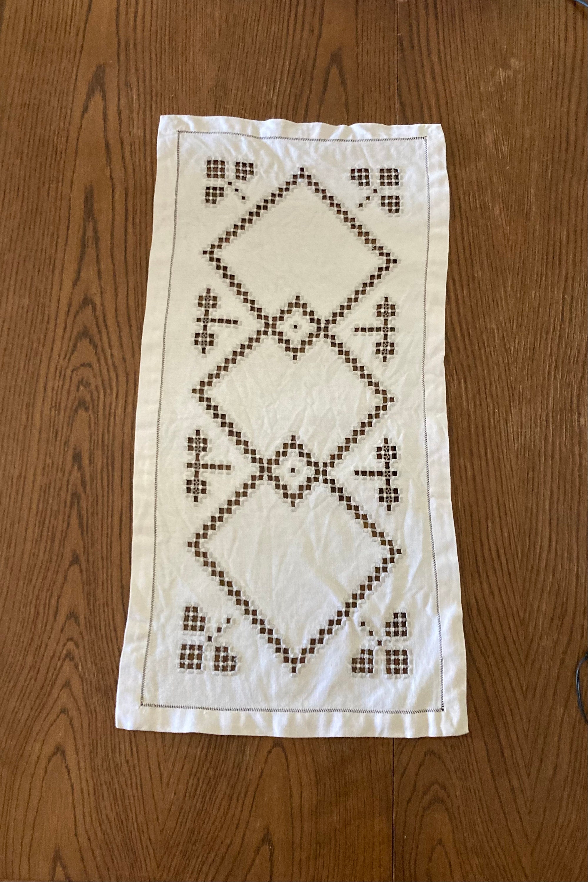 Norwegian Hardanger Table Runner , Hardanger Tablecloth , Nordic Table ...
