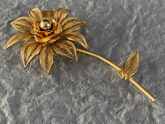 Vintage Large Filigree Flower Brooch. Filigree Gold M… - Gem