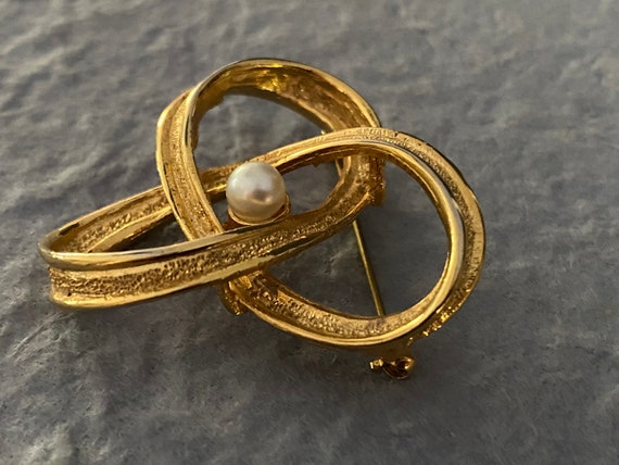 Vintage BOUCHER Brooch, Boucher Signed & Numbered Bro… - Gem