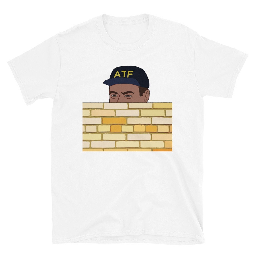 ATF Guy Fence Peeking Meme Gun Rights T-shirt - Etsy Canada