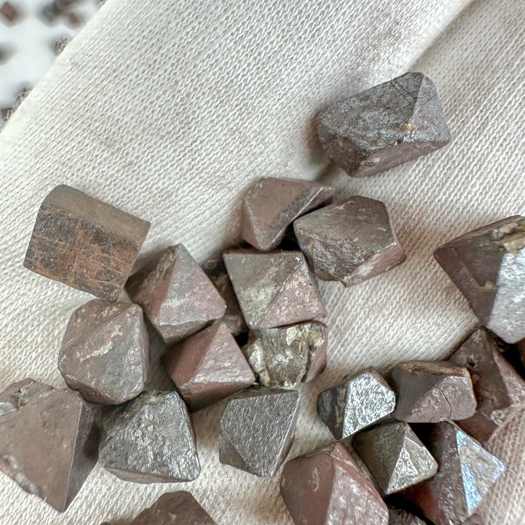 5 PCS Raw Magnetite Crystal / Rough Magnetite Stone / Power ...