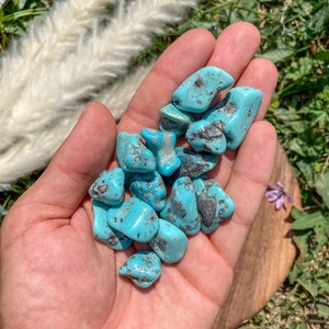 Tumbled Blue Turquoise Stone / Polished Untreated Natural Turquoise ...